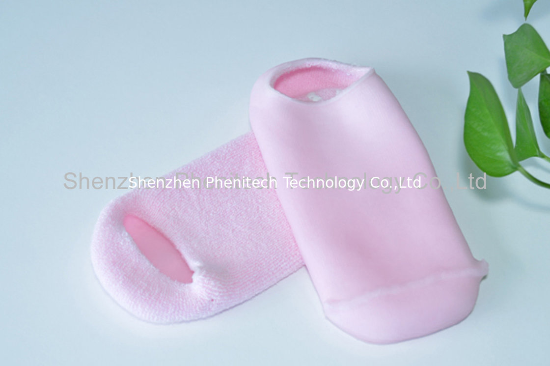 Colorful Large Size Moisturizing Gel Socks With Whitening , Wrinkle Removal