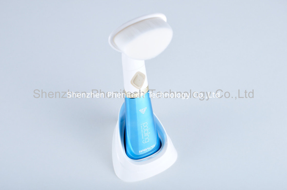 Effectively Handle Vibrating Electric Battery Operated Facial Cleansing Brush