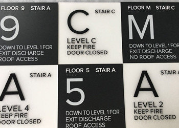 Square ADA Compliant Signs Interior Braille / Tactile Signage Long Lifespan
