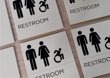 Grade 2 Braille ADA Compliant Restroom Signs Thermoforming Customized Color