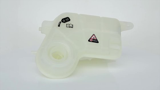 4F0121403N Engine Radiator Coolant Overflow Expansion Tank Overflow Tank Radiator For Audi A6 supplier