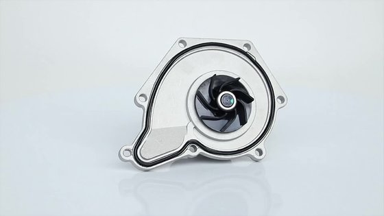 022121011A 06e121018b Automobile Cars Coolant Pump Engine Water Pump Assembly For Audi A4 A5 A6 A8 supplier