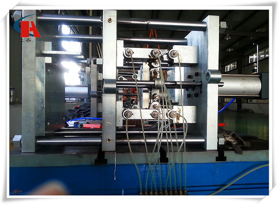 0.8L Volume Automatic PET Bottle Blowing Machine 2800 - 3000 PCS/H Large Capacity
