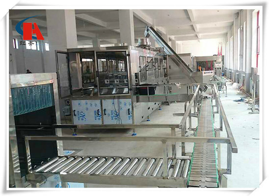 Touch Screen Complete Bottled Water Production Lines 50 - 180 PCS/H With Water Treatment