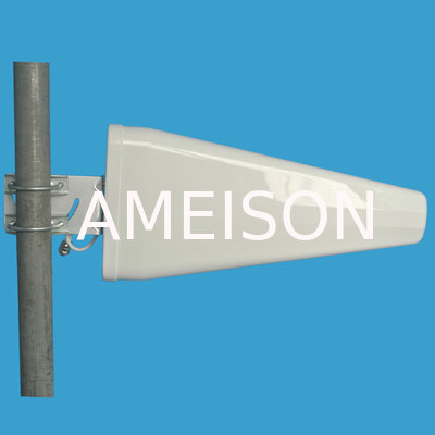 Directional 4g Lte Log Periodic Yagi Antenna Roof Mount 806-960/1710-2500MHz 10/11dBi