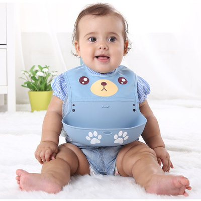 Sustainable HOT Animal Cartoon Cute And Easy To Clean Heat Resistant Silicone Baby Bib Set