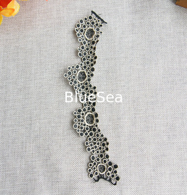 100%Polyester  Embroidery  Pajams Collar Lace   Mesh Based Necklace Decoration supplier