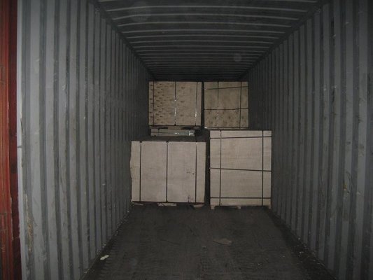18mm Customized Durable Phenolic Film Faced Plywood for Industry , Black Film