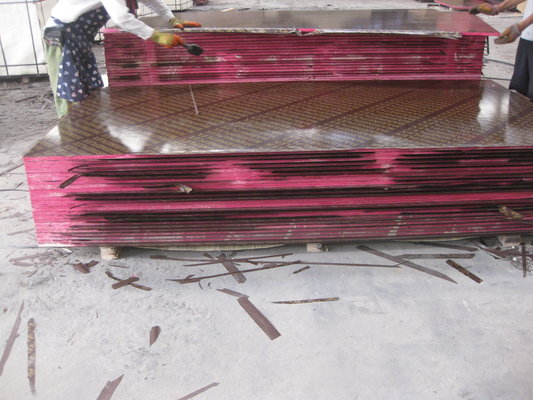 High Bending Strength Brown Film Faced Plywood , Edge With Phenolic Glue