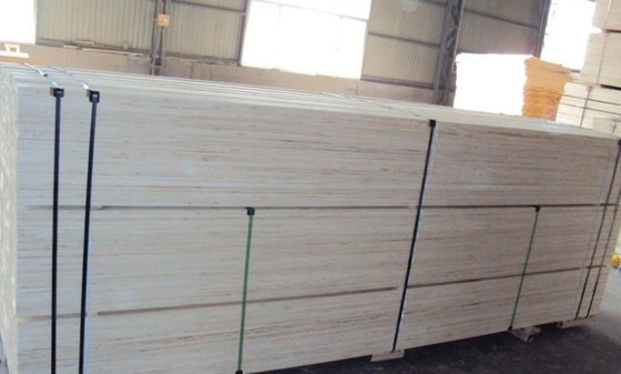 Phenolic Glue Laminated Veneer Lumber , Poplar Lvl Scaffold Plank With Nailing