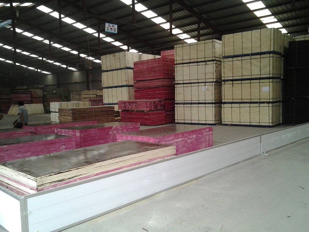 Film Shuttering Plywood Finger Jointed Core 610mm x 2440mm x 18mm