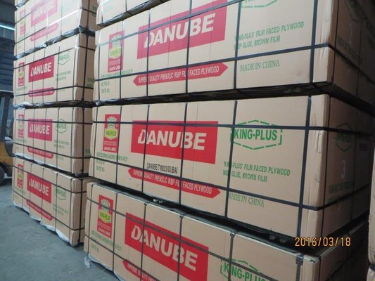 WBP phenolic glue film faced plywood , high quality film faced plywood