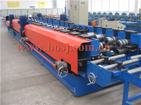 Automatic China Galvanized Perforated Steel Cable Tray Management Roll Forming Production Machine