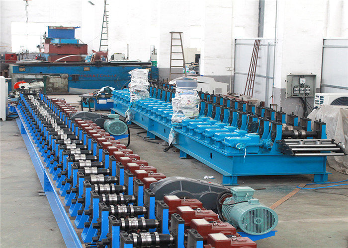 Flying Cutting C Channel Roll Forming Machine , 15-30m/min Channel Rolling Machine