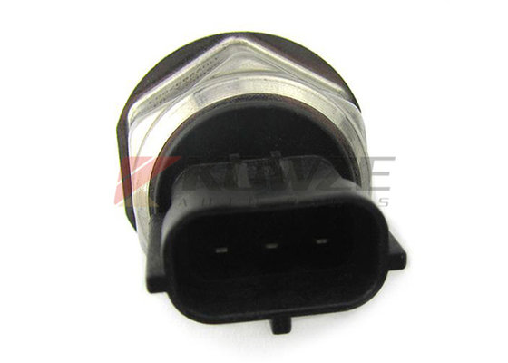 Professional L200 Common Rail , 1465A034 Fuel Injection Rail Assembly
