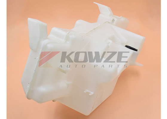 Mitsubishi Windshield Washer Container , Car Windshield Washer Tank MN117941