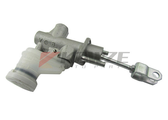 2345A015 Car Auto Spare Parts Clutch Master Cylinder Assembly L200 KB4T 2011
