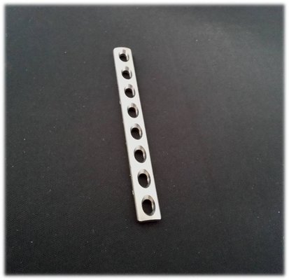Highly Precise CNC Medical Parts Titinium Bond Plating System L96mm