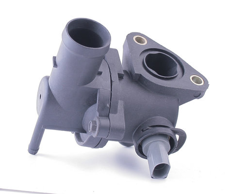 Coolant Outlet Flange Thermostat Housing Assembly 047121111C 047121111D 047121111E for SKODA