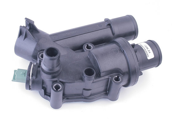 LANCIA Coolant Outlet Flange 1336Z4 9657182080 1427919 6G908A586AA Engine Coolant Thermostat Housing
