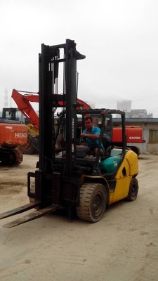 Komatsu forklift 5 tons,komatsu 4/10/15/30/100 ton forklift avaliable supplier