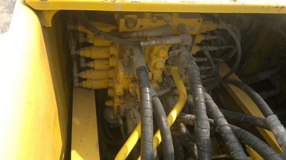 Japan komatsu excavator pc200-7,also pc60,pc120,pc200-6,pc200-7,pc200-8,pc220-6 for sale supplier