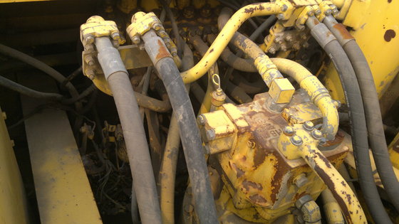 Good condition pc300-6 komatsu excavator,also pc200-5,pc200-6,pc200-7,pc220-6,pc300-7 for sale supplier
