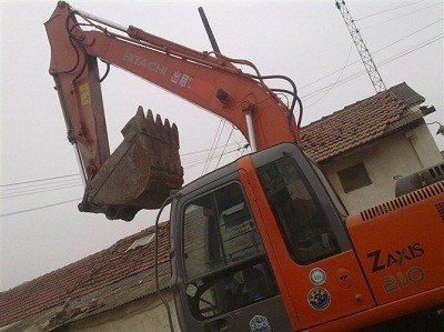 Wheel excavator ZX210W hitachi excavator,also ZX60,ZX75,ZX120,ZX160 japan used excavator supplier