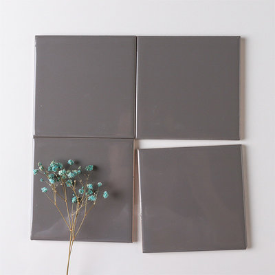 De Tegels Antikras van de Drak Grijze 10 X 10 Ceramische Muur voor Badkamersdecoratie