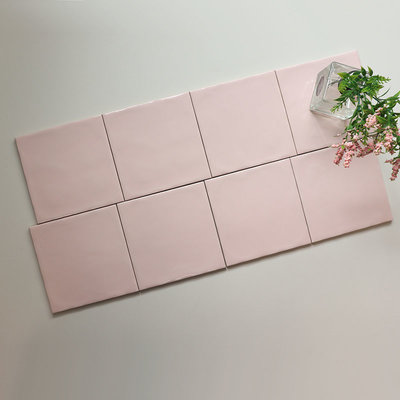 Glanzende Verglaasde Onregelmatige Roze Ceramische de Muurtegel van de Rand Binnendecoratie