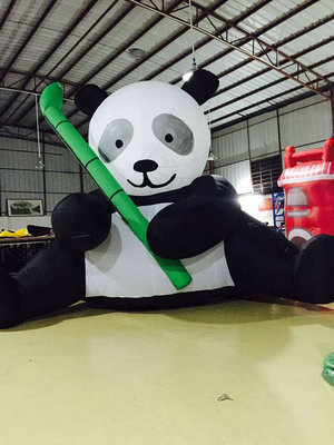 Figurine gonfiabili del panda dei prodotti di pubblicità della tela cerata del PVC in bianco e nero