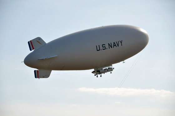 Size15meters remote control distance of 800 meters 1.5 hours continuous time of remote control airship Used in advertis