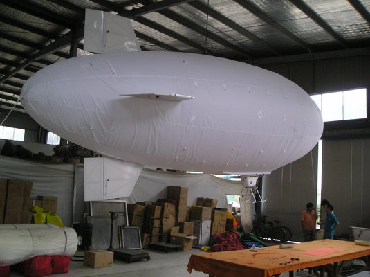 Size15meters remote control distance of 800 meters 1.5 hours continuous time of remote control airship Used in advertis