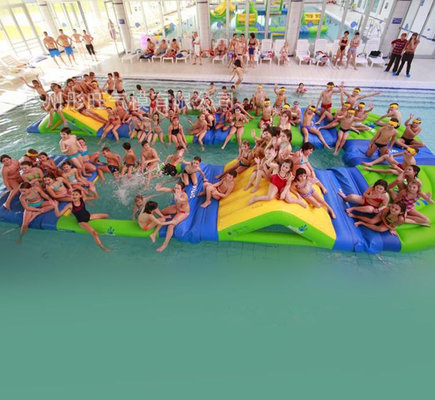 Grande piscine de PVC de parc aquatique gonflable géant de bâche avec la longue rampe de l'eau