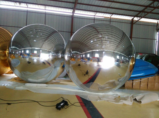Le PVC argentent la boule gonflable réfléchissante de miroir de miroir pour le coin et la place et la plaza d'entreprise
