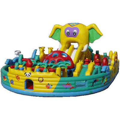 Grands jeux gonflables de sports de PVC de 0.55mm, parc d'attractions géant Funcity pour des enfants drôles