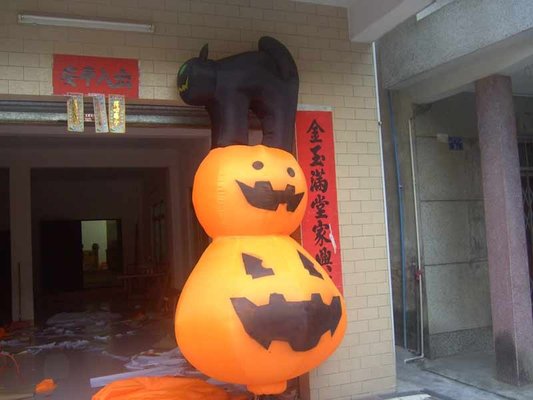 Horreur gonflable Ghost effrayant de Halloween de produits de vente d'objet façonné blême d'hiver