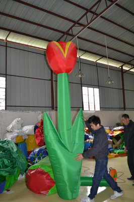 Prodotti gonfiabili variopinti di pubblicità, bello fiore gonfiabile Customed