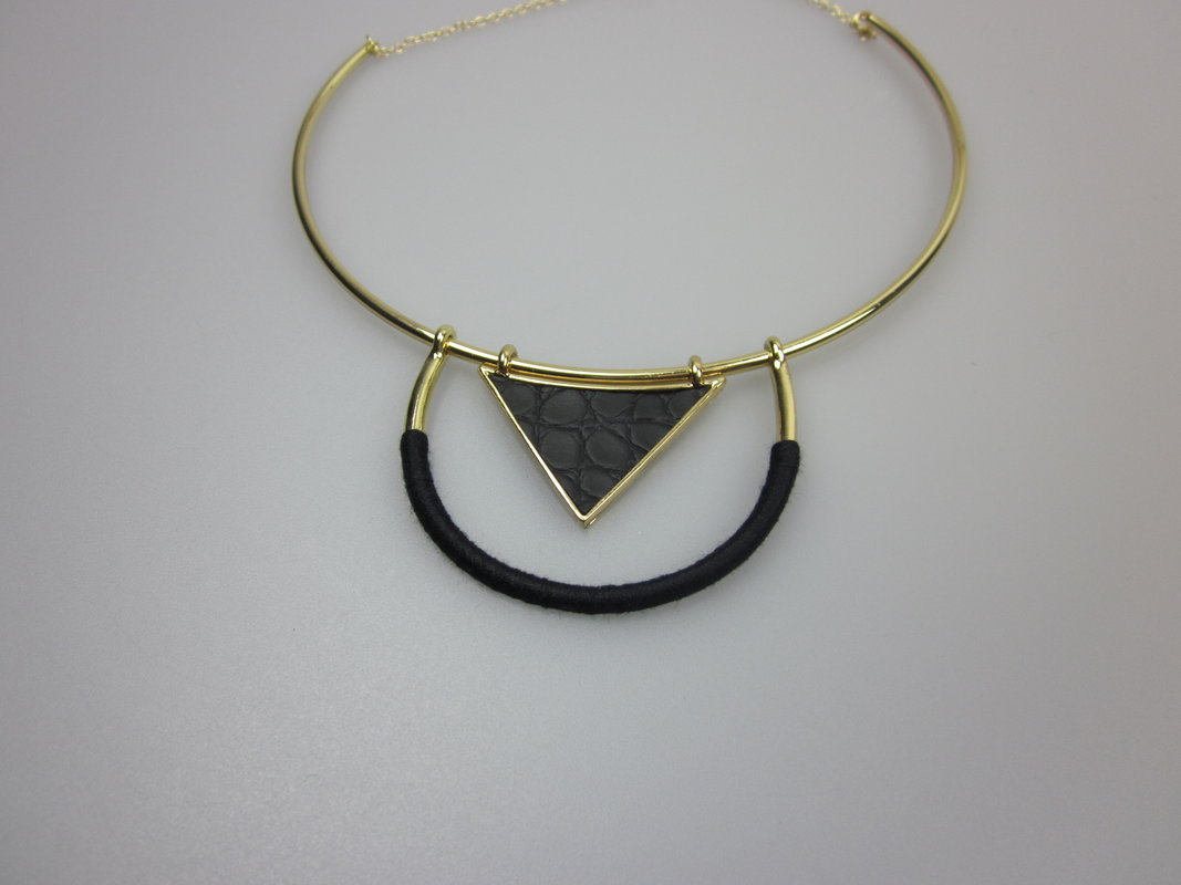 Lady Alloy PU Leather Jewelry Necklace China Sourcing Services