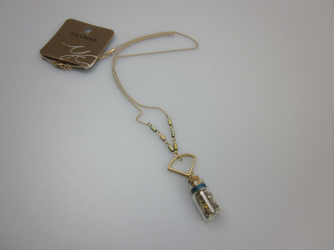 China Purchasing Agent Fashion Jewelry With Glass Bottle Necklace