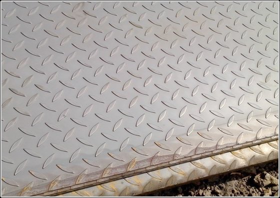 Galvanized ASTM JIS DIN Steel Diamond Plate Sheets With Raised Surface Dimple