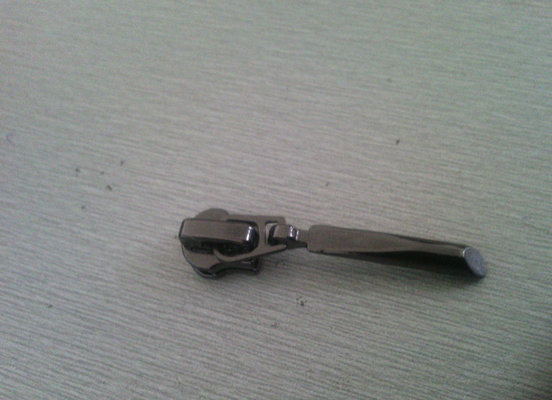 3# / 5# Gunmetal Plating Custom Zipper , Tent Bag Alloy Zipper Pulls