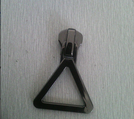 Eco Friendly Alloy Zipper Pulls For Clothes Gunmetal Plating Triangle Shape