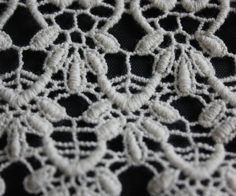 Flower Cotton Water Soluble Lace Trimmings 8cm Off White And Nature Color