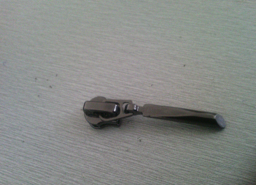 3# / 5# Gunmetal Plating Custom Zipper , Tent Bag Alloy Zipper Pulls