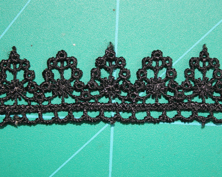 Poly Water Soluble Decorative Lace Trim Dyeable 2cm Width In White / Black Color