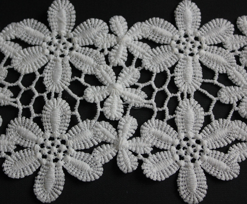 Qmilch Embroidered Decorative Lace Trim Black / White 11cm Flower Pattern