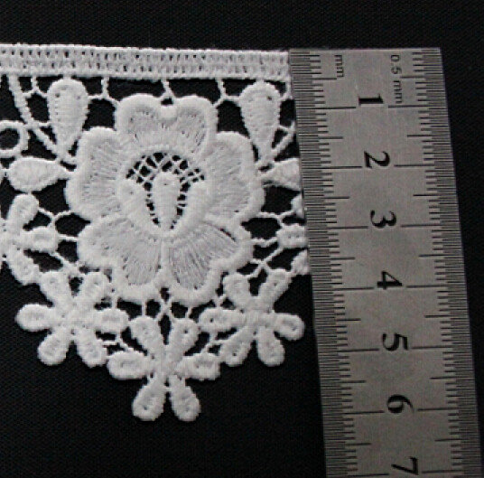 Little Flower Around crochet lace trim Poly Milk White Flexible
