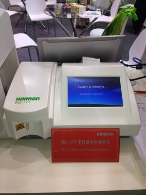 Open System Friendly Clinical Analyser Semiauto Analysis Photometer