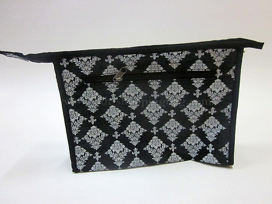Waterproof Polyester fabric travel cosmetic handbag for travel